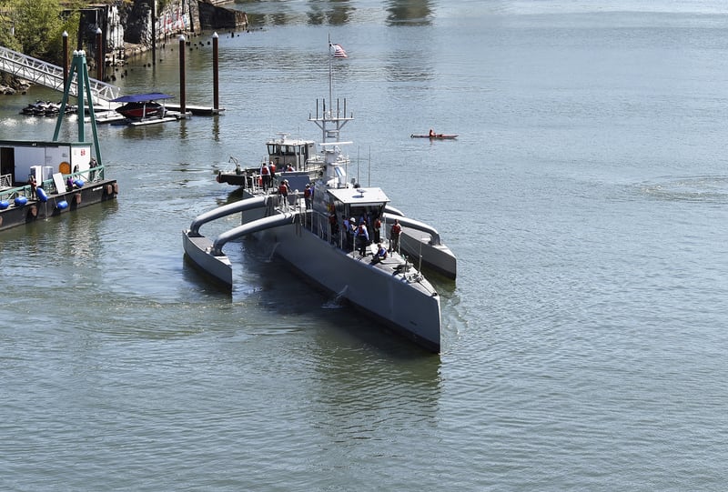 US Navy to get large unmanned surface vessels in 2020 — with strings ...