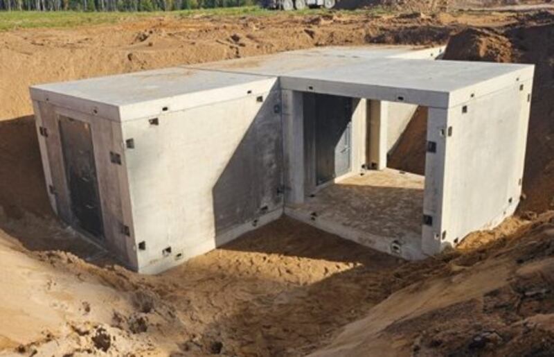 Estonia erects first of 600-strong Baltic bunker wall on Russia border