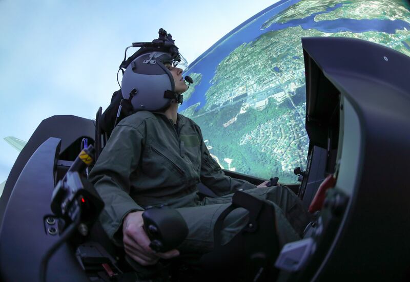 F-35 simulators can now team up with other fighter sims for virtual combat