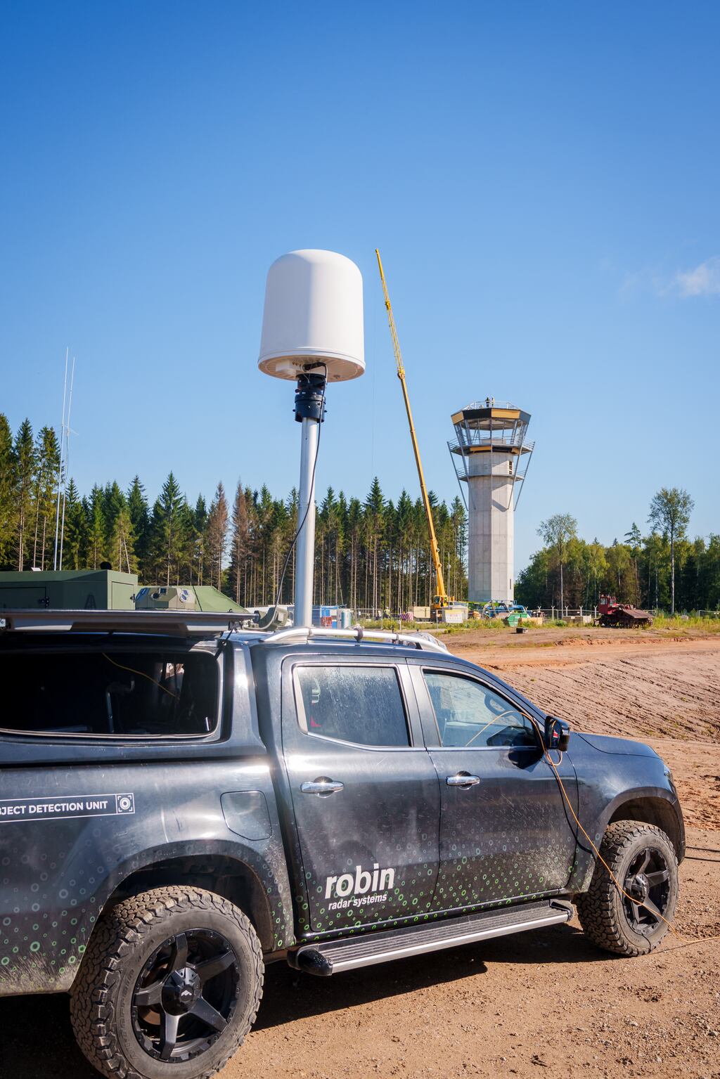 Dutch radar firm Robin turns bird-spotting skills into drone defense