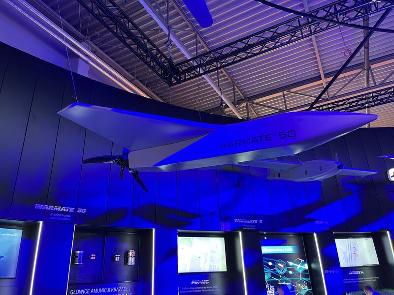 Polish arms maker pitches new strike drones amid long-range trend