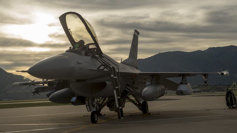 Indonesia orders Lockheed sniper pods for F-16s