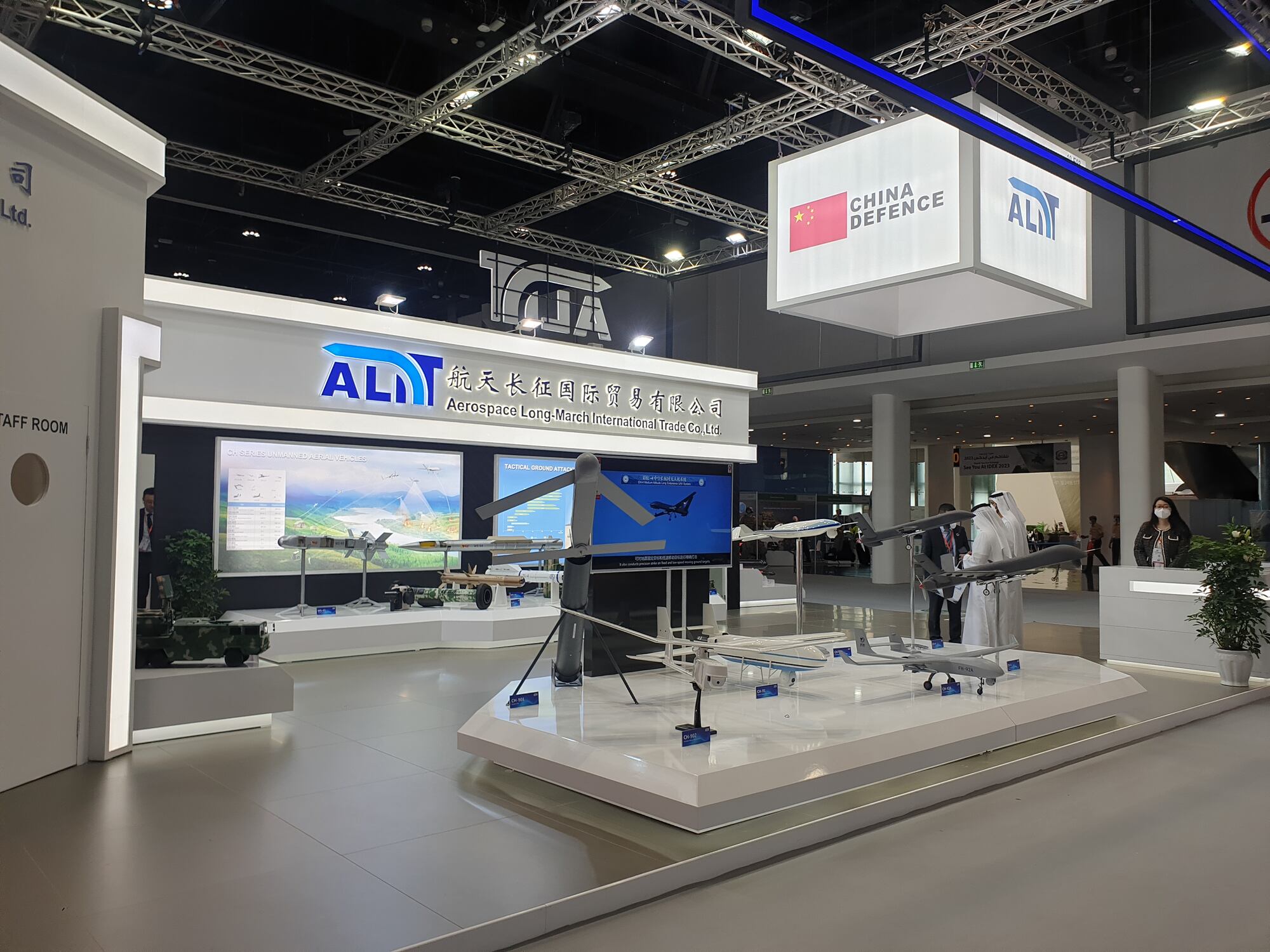 Unmanned systems, artificial intelligence dominate the IDEX showroom