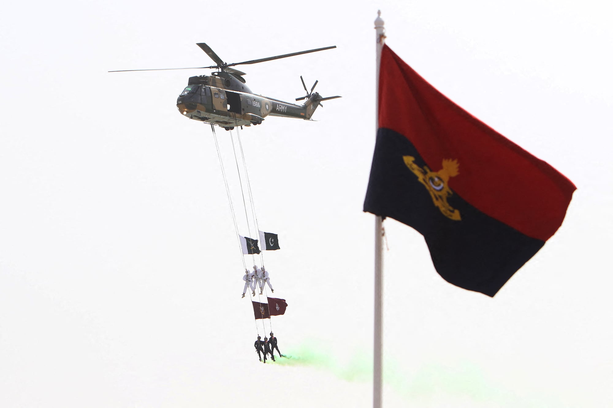 See Pakistan showcase its latest equipment during military parade