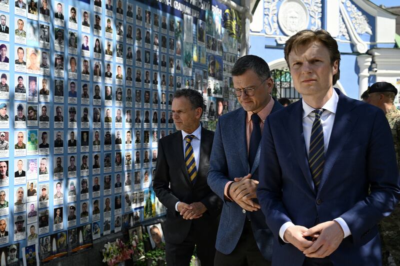 Dutch say tight defense market leaves €750M of Ukraine aid unspent