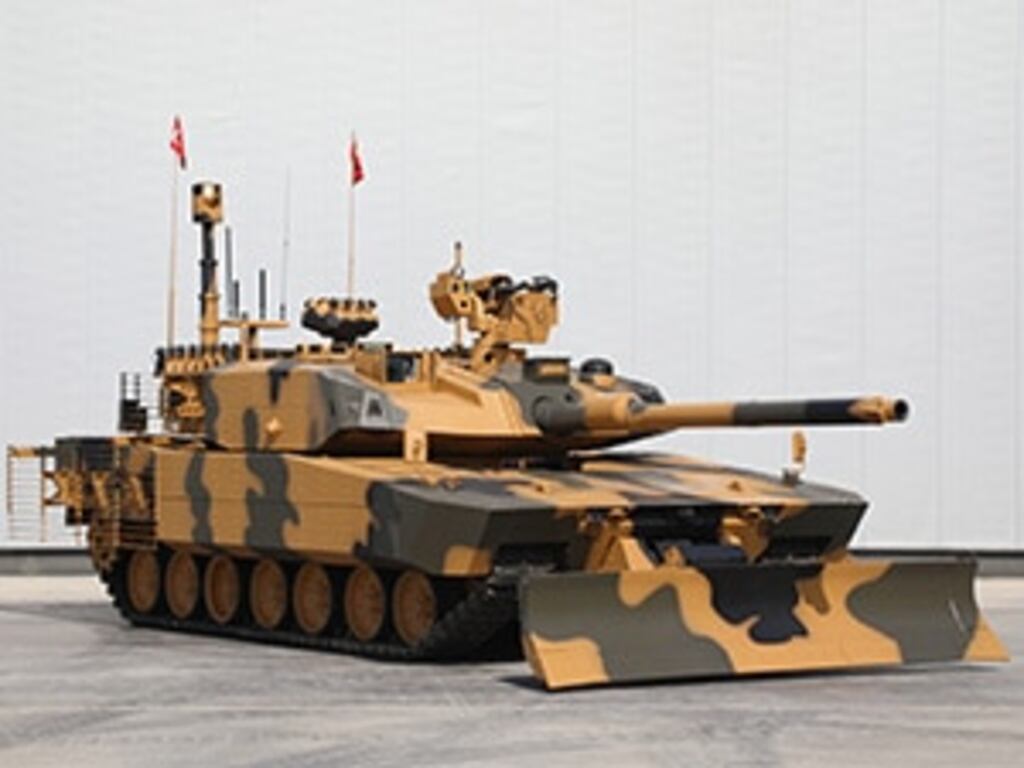 Turkish company Otokar reveals 'urban operation tank'