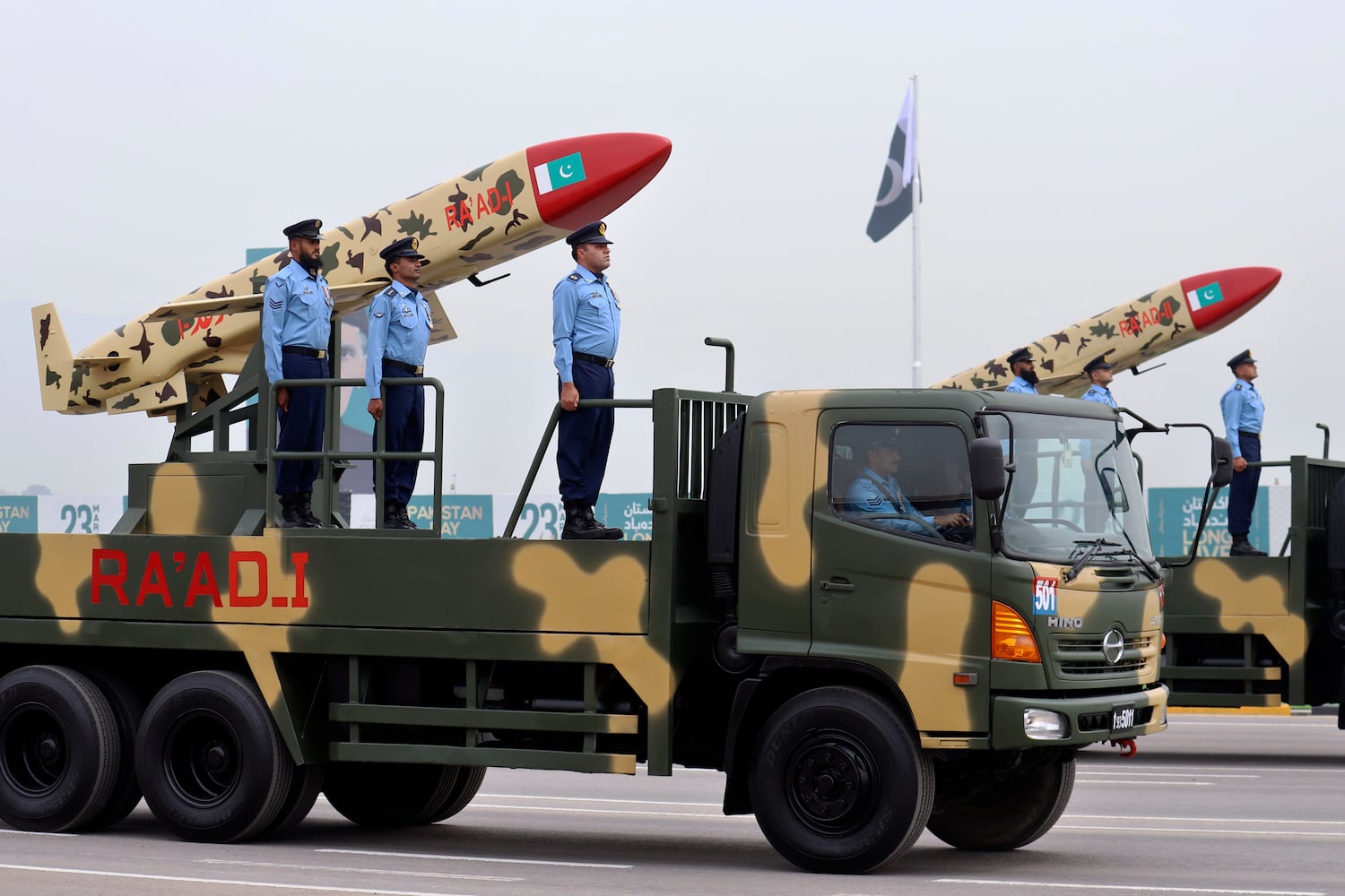 Pakistan unveils aircraft and rocket programs, parades military tech