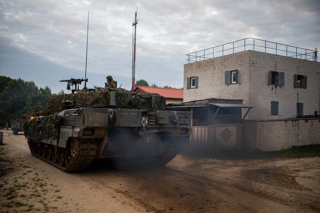 Italy signs nearly $1 billion deal to upgrade Ariete tanks