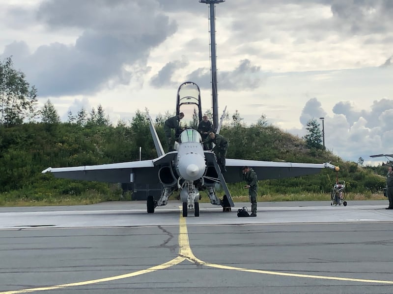 The US Air Force’s top general gets a taste of Finnish fighter tactics