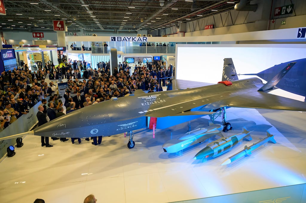 Turkey’s Kızılelma combat drone hits test target in all-Turkish setup