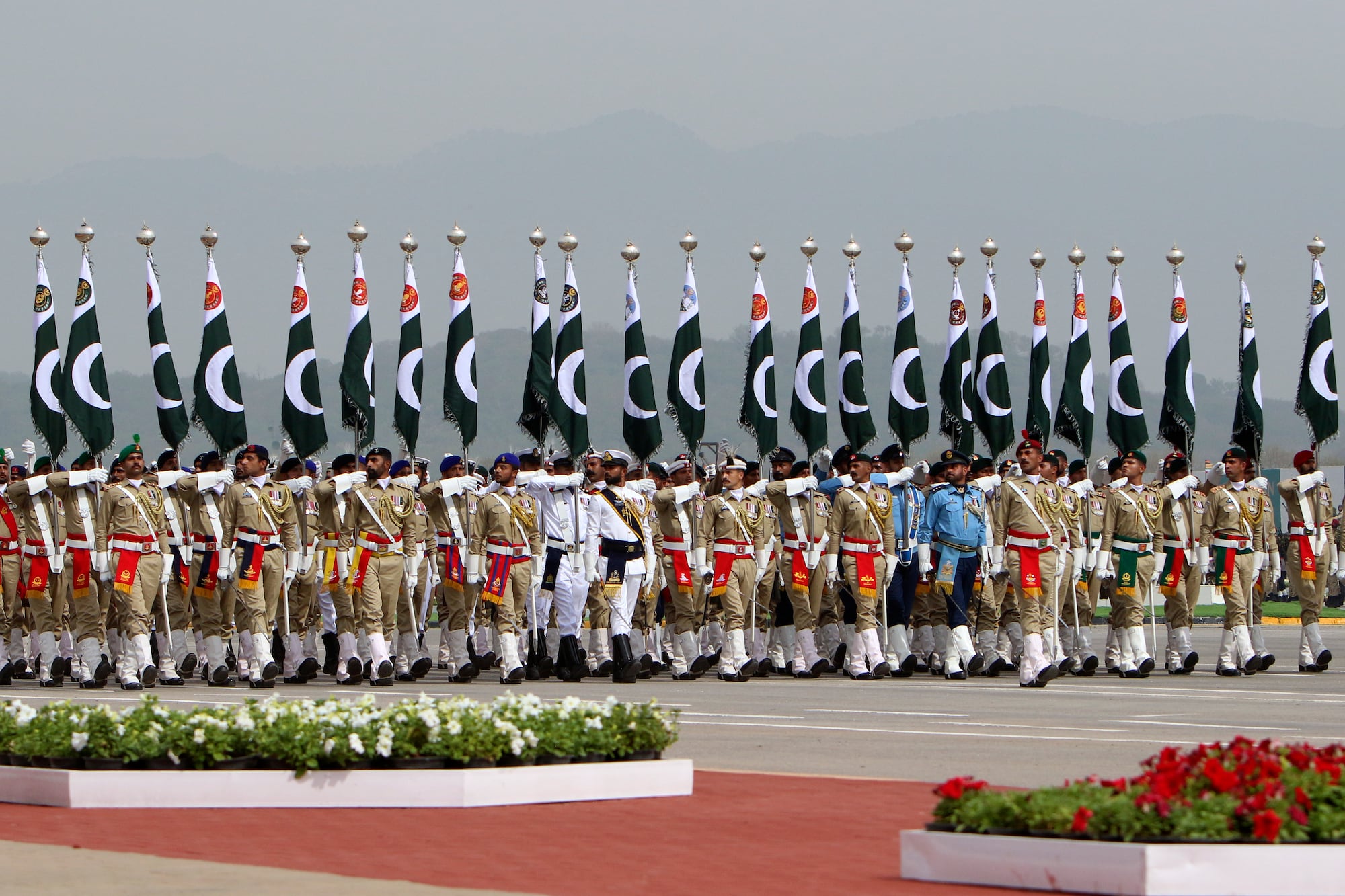 Pakistan unveils aircraft and rocket programs, parades military tech